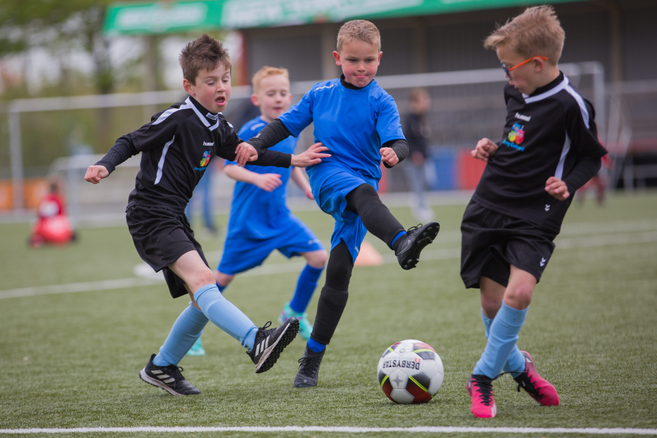 Uitslagen en foto’s schoolvoetbal groep 3-4 - vv Zwanenburg